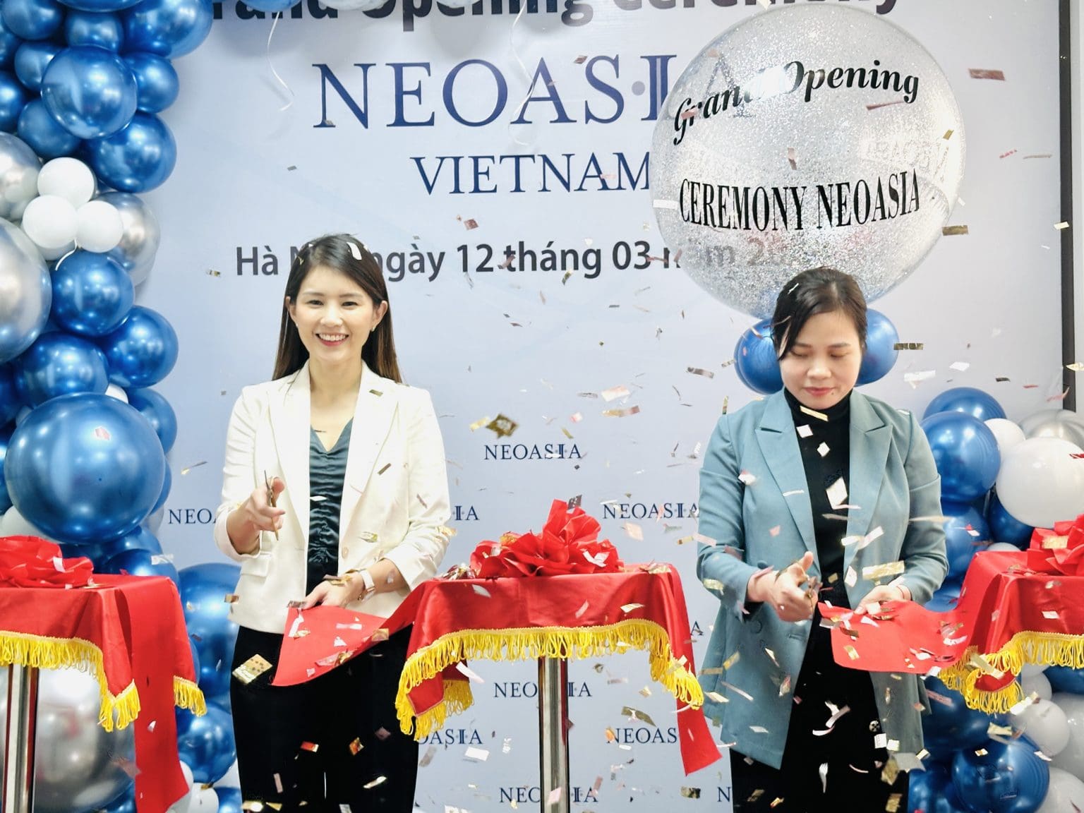 Celebrating Neoasia’s new office in Hanoi! – Neoasia
